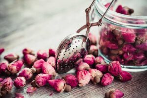 Rose Tea: What Is It And How To Brew It – Tea Backyard